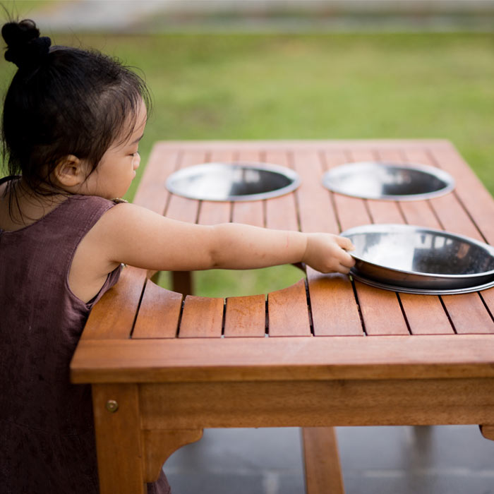 e4e - Outdoor Rectangular Mud Mix Table